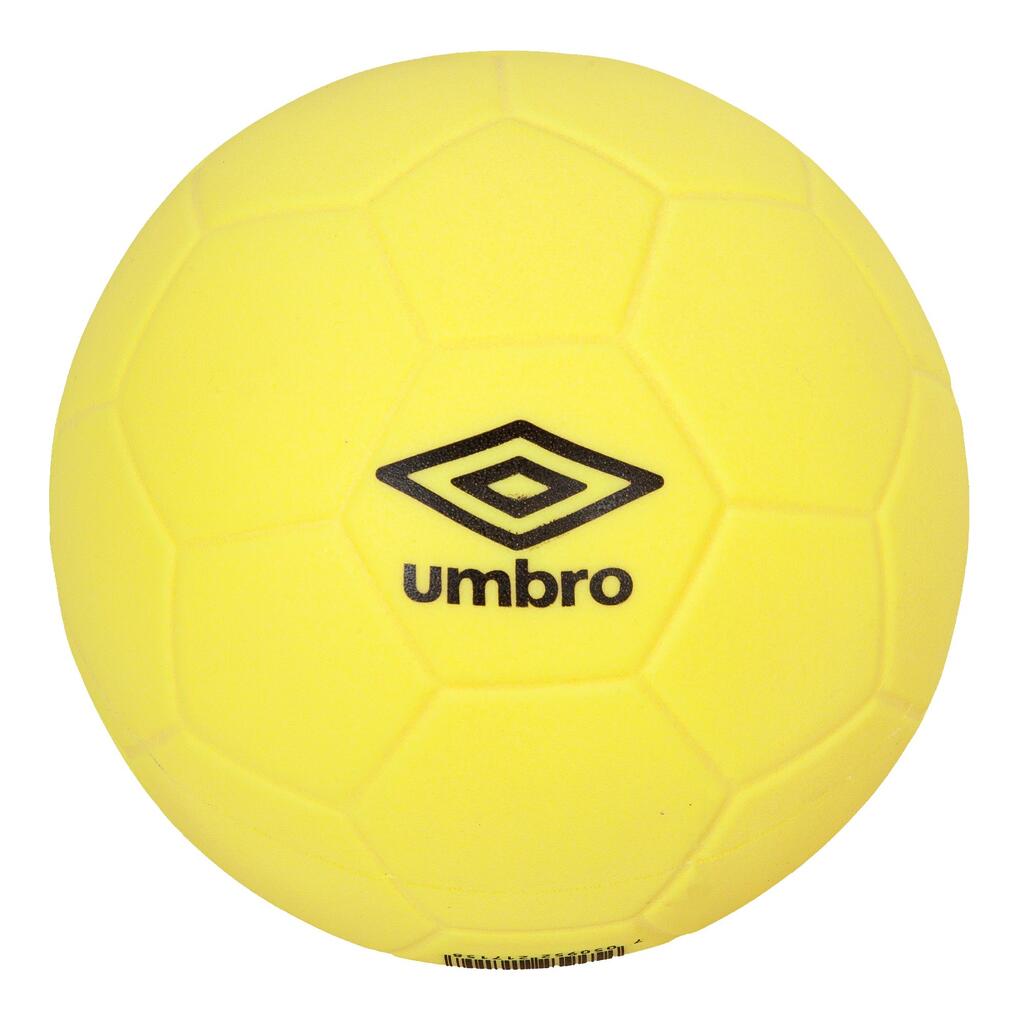 UMBRO Soft Grip Ball Gul 00 Myk ball til lek - Scan Trade AS ...